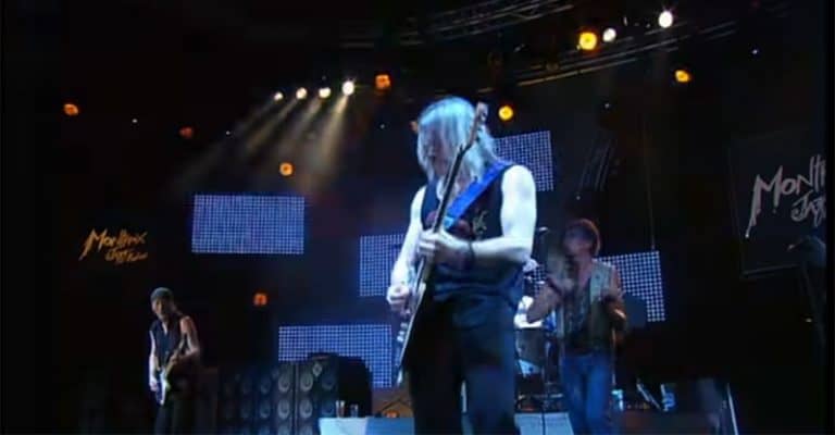 33 Best Electric Guitar Songs Of All Time [With Tabs] - Guitar Aficionado