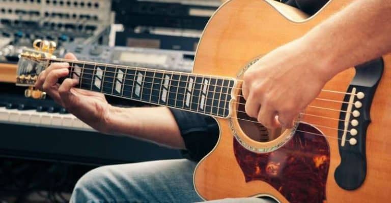 Where Should You Place Your Fingers on a Guitar? Proper Finger ...