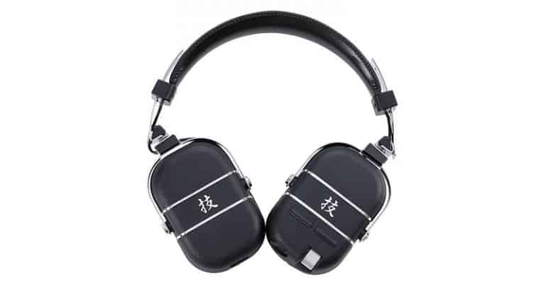 11 Best Headphones For Your Guitar Amp 2026 - Guitar Aficionado