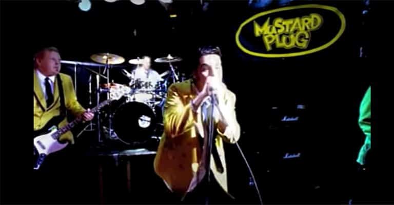 27 Best Punk Bands Of The 2000s - Guitar Aficionado