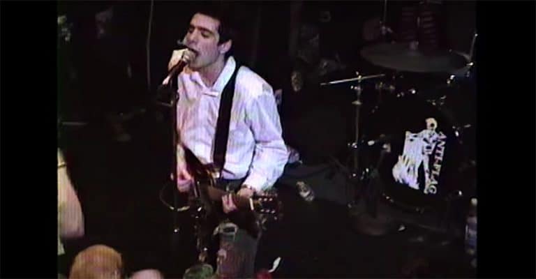 27 Best Punk Bands Of The 90s - Guitar Aficionado