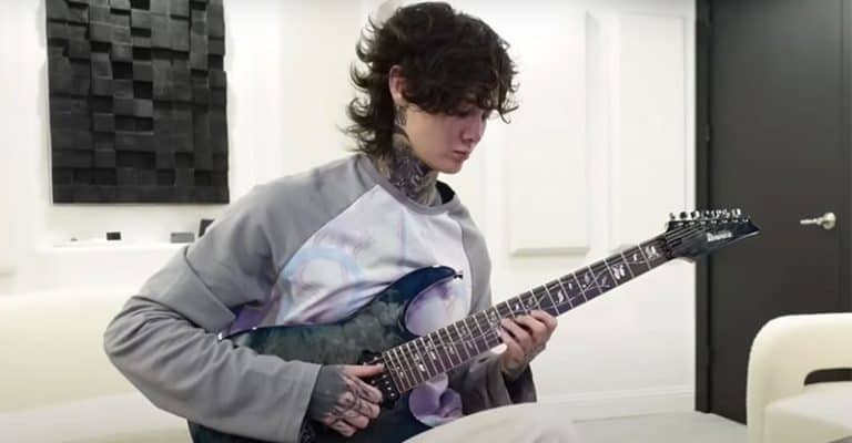 31 Best Modern Guitarists, All Are Current - Guitar Aficionado